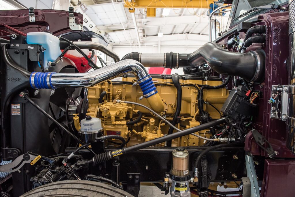 موتور ماشین سنگین چگونه کار می‌کند؟ - خانه خودرو